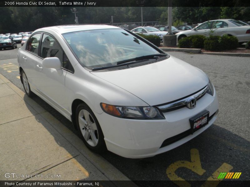 2006 White Honda Civic
