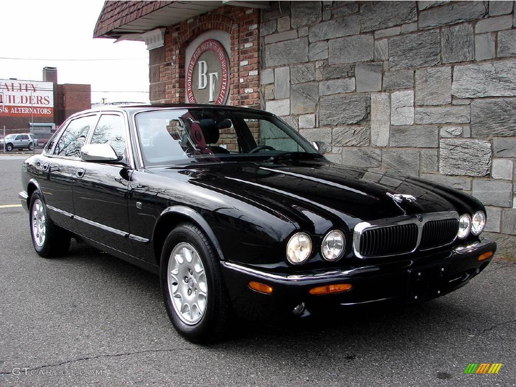 2003 Ebony Black Jaguar XJ XJ8 #11579039 Photo #2 | GTCarLot.com - Car Color Galleries