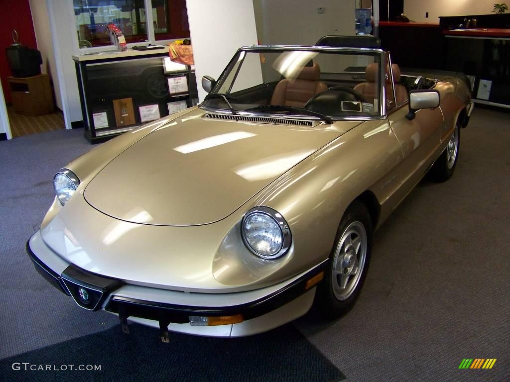 1986 Champagne Metallic Alfa Romeo Spider Veloce 13895935 GTCarLot