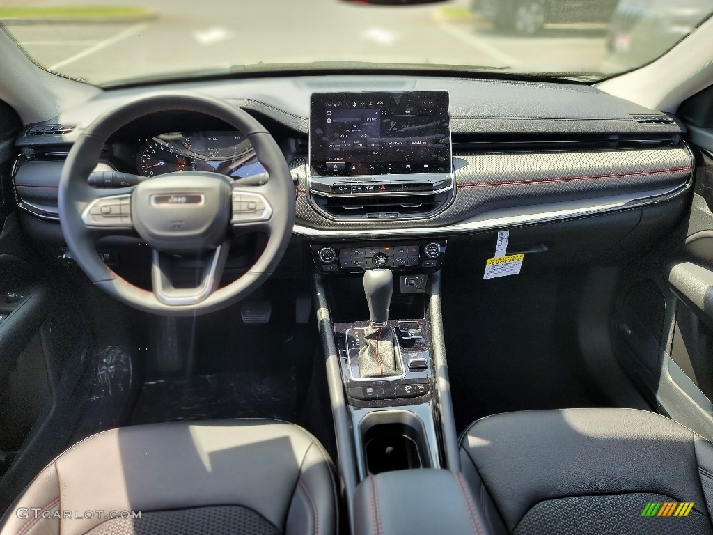 2022 Jeep Compass Trailhawk 4x4 Dashboard Photos