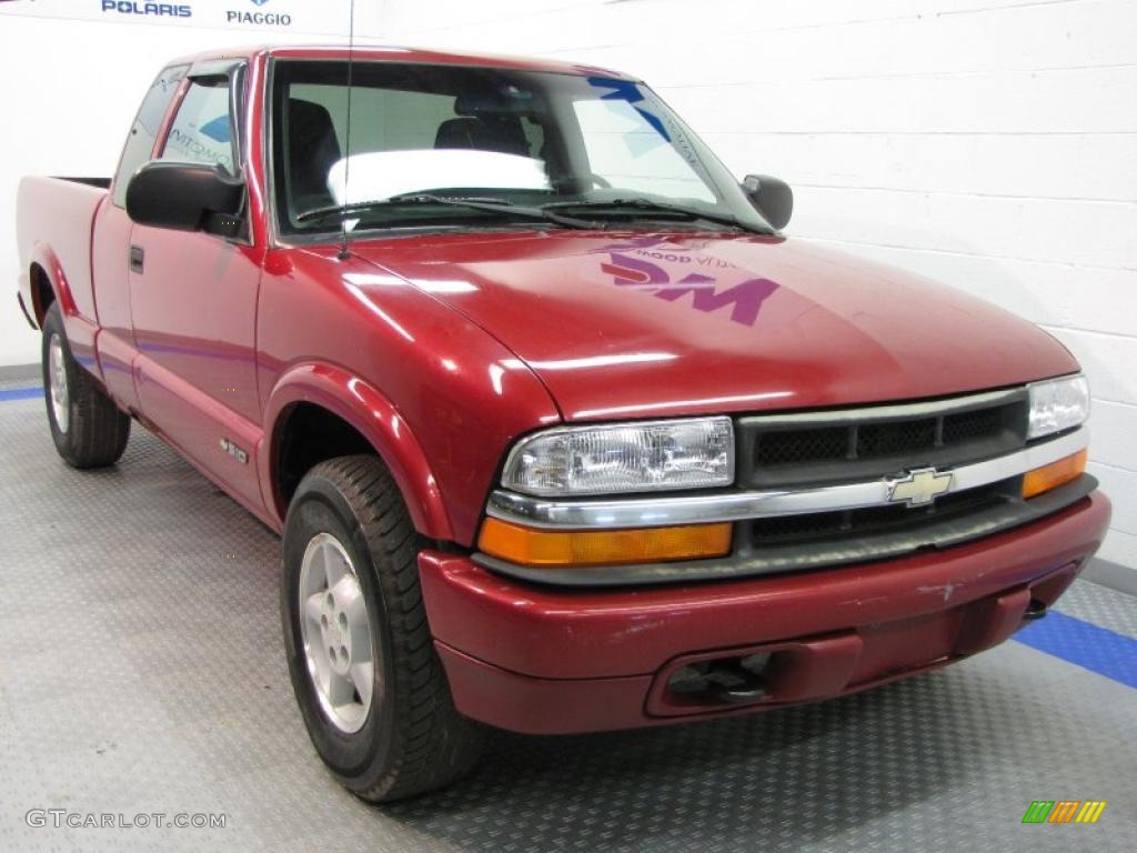 1999 Dark Cherry Red Metallic Chevrolet S10 LS Extended Cab 4x4 1999 Dark Cherry Red Metallic Chevrolet S10 LS Extended Cab 4x4
