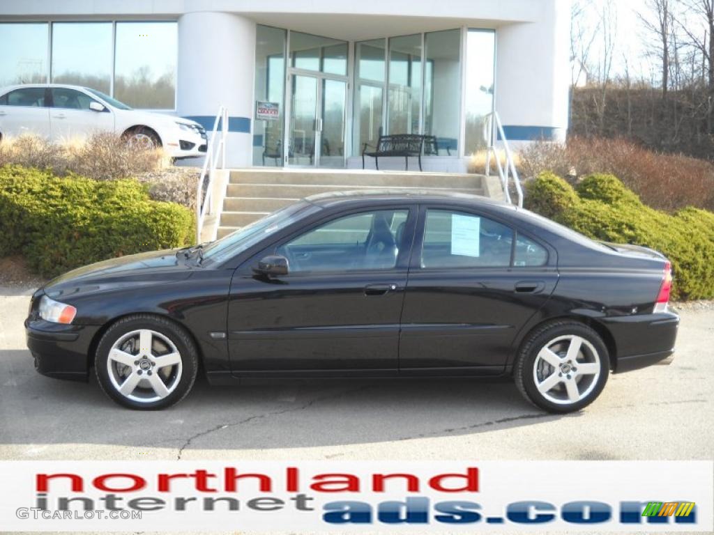 2005 Black Volvo S60 R AWD #47251585 Photo #14 | GTCarLot.com - Car Color Galleries