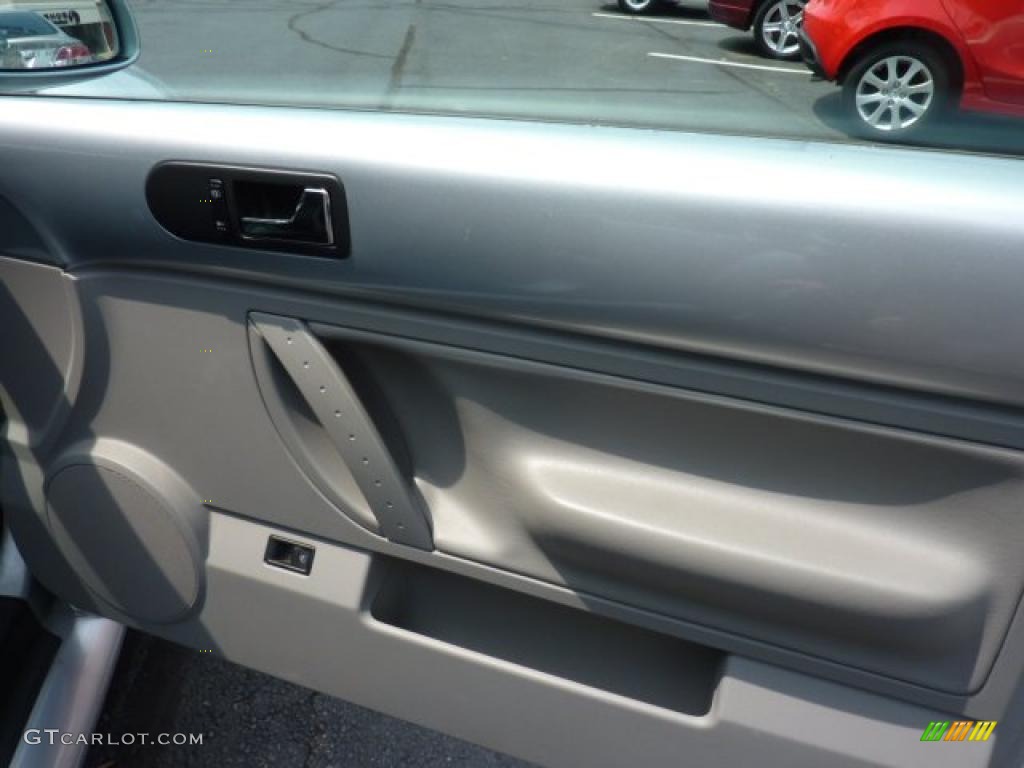 2004 Reflex Silver Metallic Volkswagen New Beetle GLS Convertible #49299878 Photo #15 | GTCarLot ...