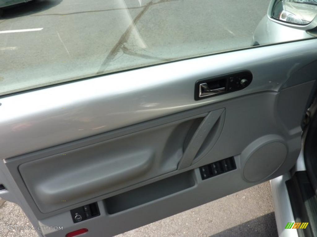 2004 Reflex Silver Metallic Volkswagen New Beetle GLS Convertible #49299878 Photo #17 | GTCarLot ...